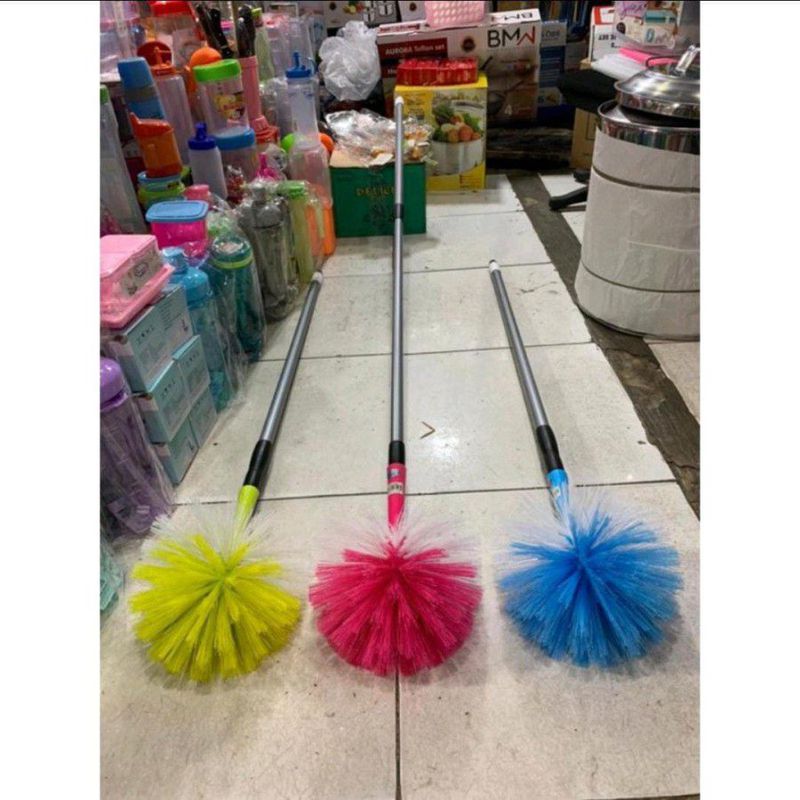 sapu lowo-lowo plastik