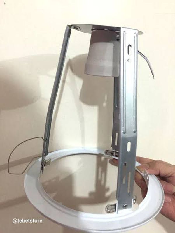 Fitting Lampu Tanam 4inch
