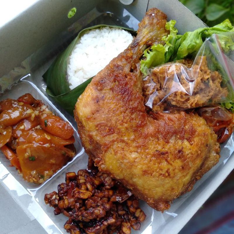 NASI KOTAK PAKET AYAM GORENG