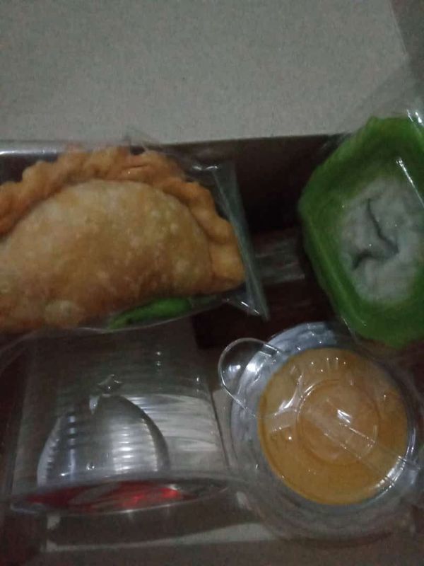 Snack Isi 4 + 1 Air Mineral Cup