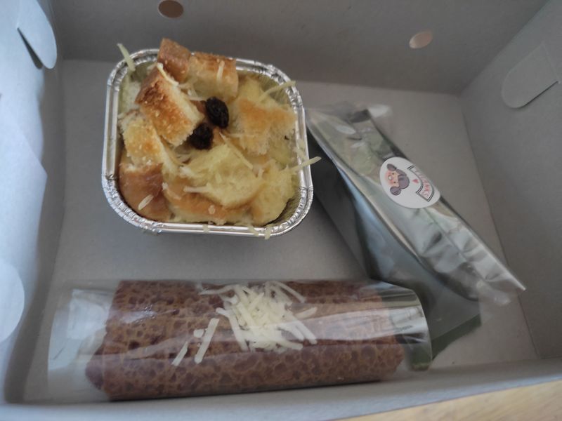 Paket Roti + Minuman kemasan