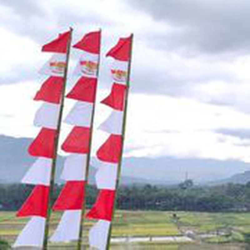 Umbul - Umbul + Tiang