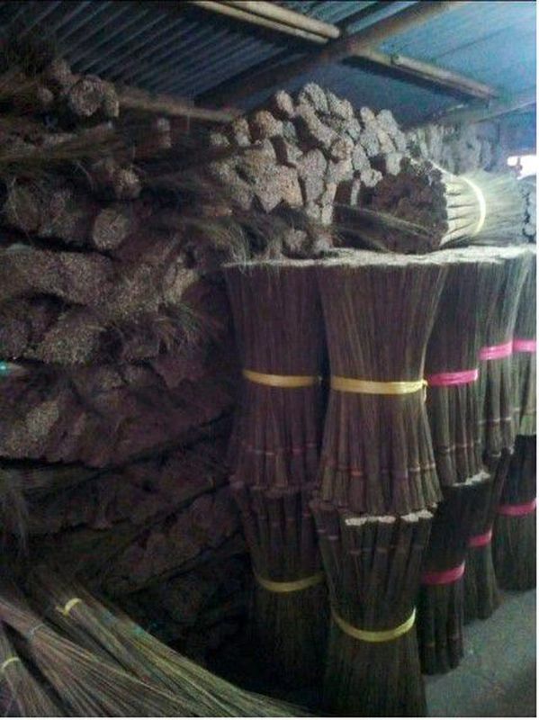 SAPU LIDI AREN IKAT BESAR