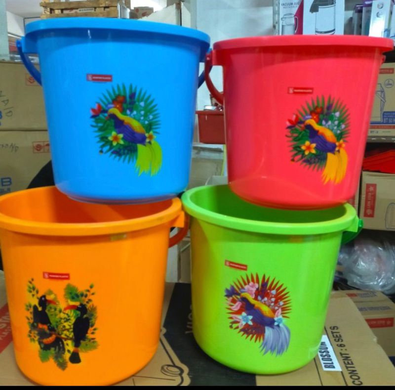 Ember Plastik Sedang