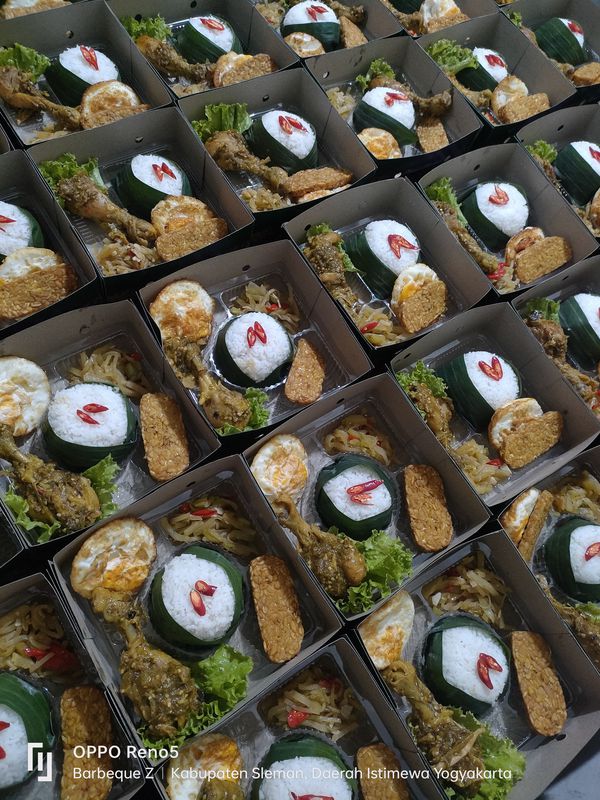 nasi box+ snack box