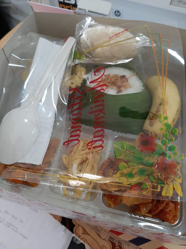 Paket Makan dan Snack Istimewa Lestari Catering