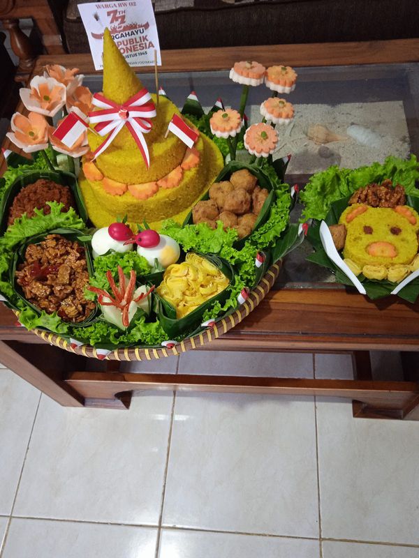 Tumpeng Nasi Kuning