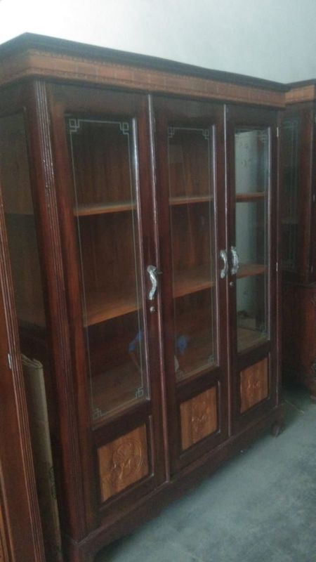 Lemari Kayu