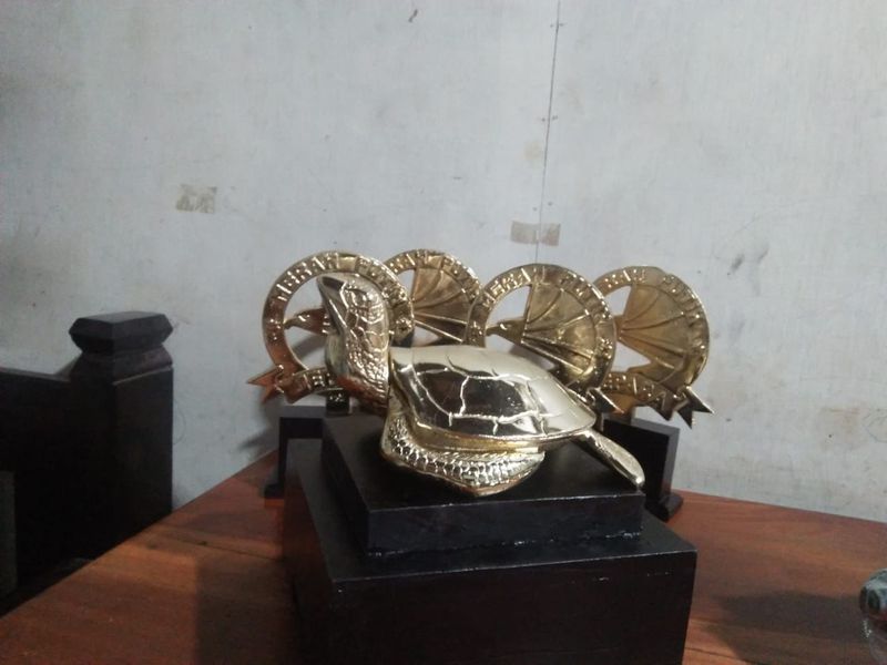 TROPHY AKRILIK CUSTOM DESIGN DAN STYROFOM