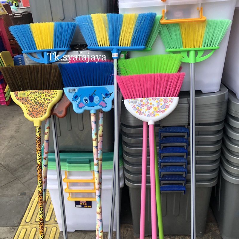 Sapu Ijuk Plastik