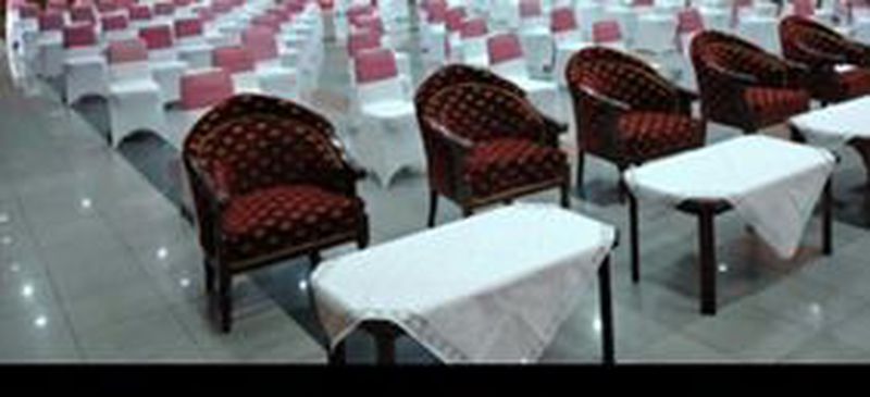 Kursi dengan Hand Rest (VVIP)