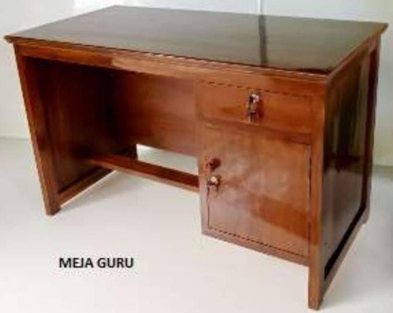 Meja Guru