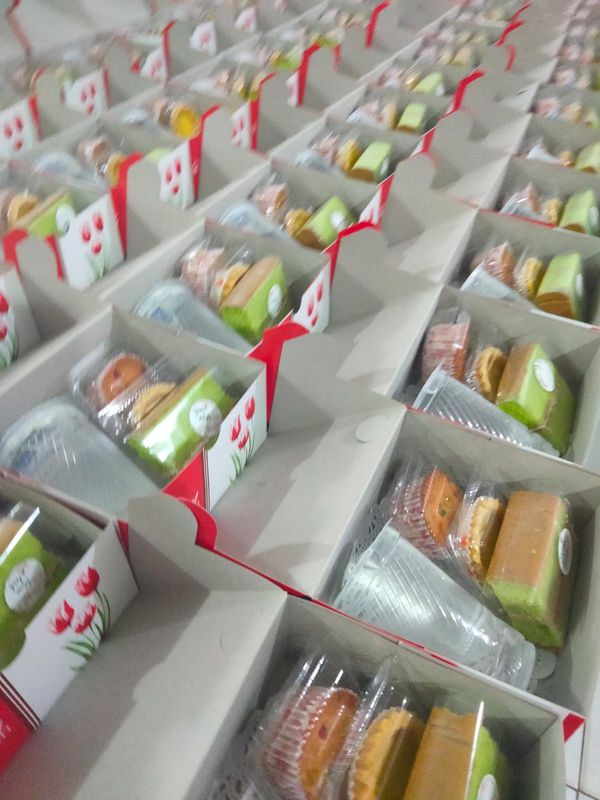 SNACK KOTAK + TEH / KOPI