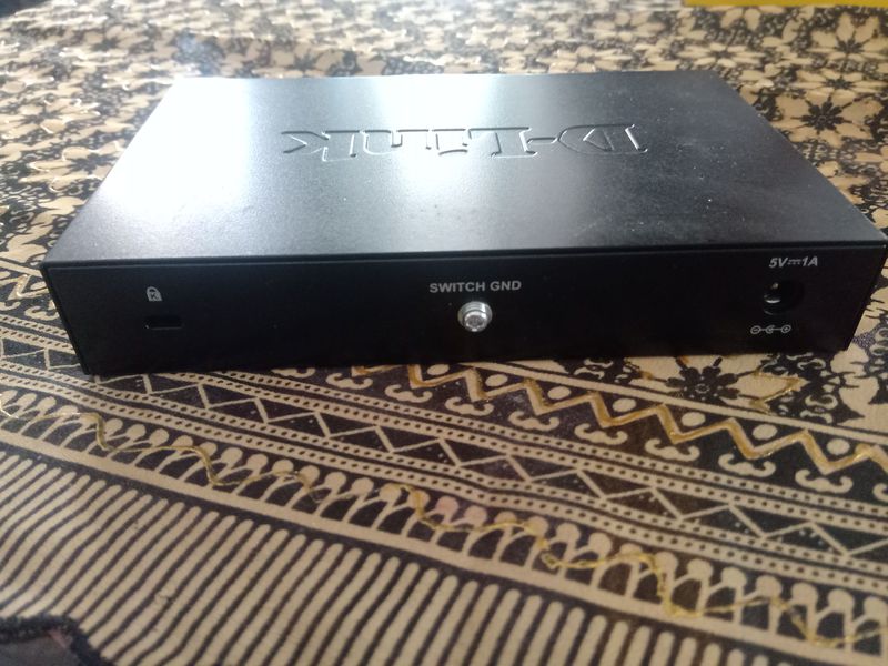 Dlink switch hub DGS 1008G