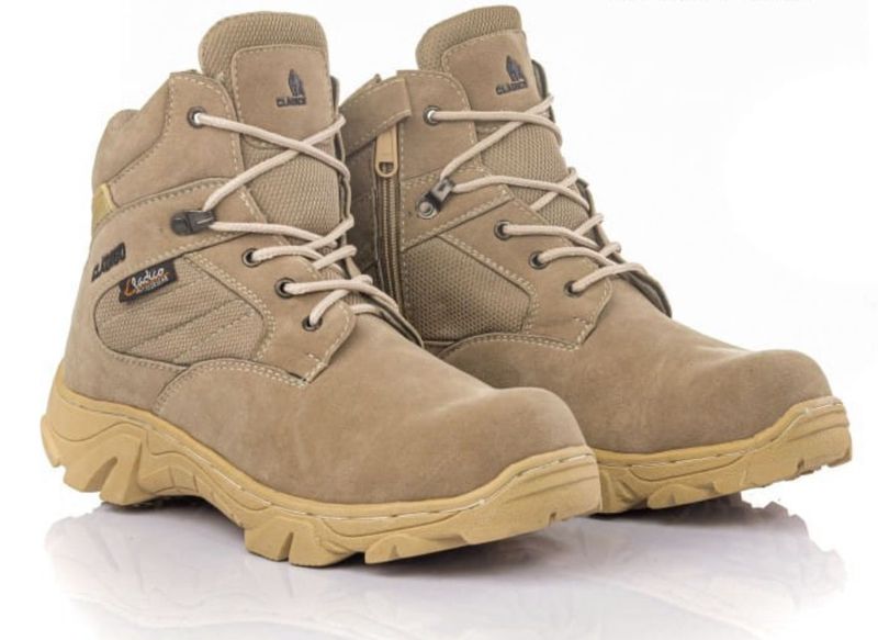 SEPATU LAPANGAN COKLAT