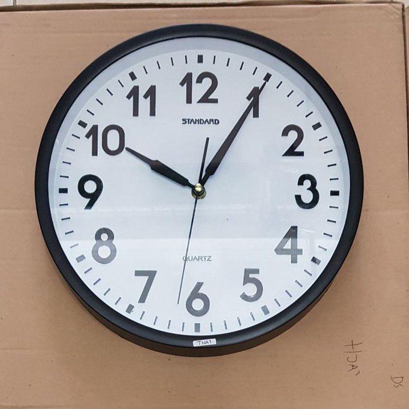 Jam Dinding Merek Standard - Putih