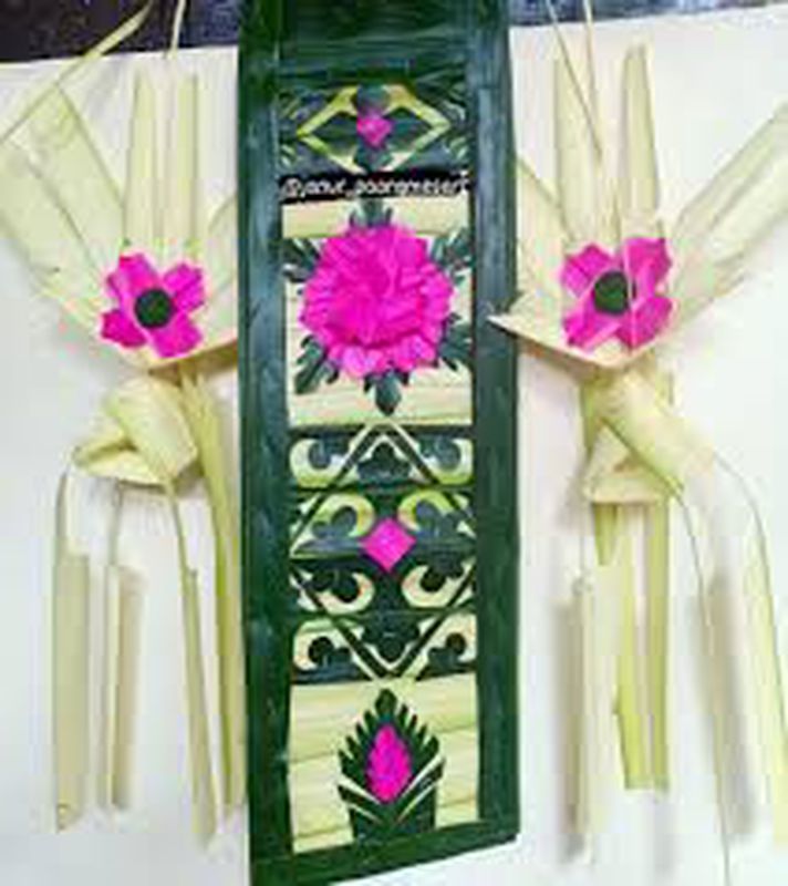 Cenigan sedang dan Lamak/Paket