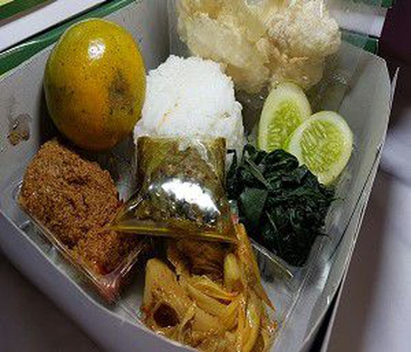 Niki Lunch Box 3 (Padang)