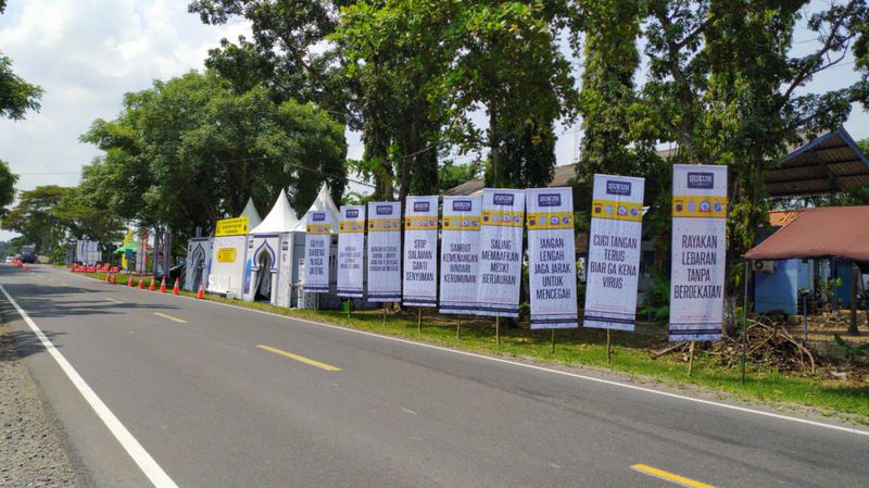 Cetak dan Pemasangan Rontek / Vertical Banner / T Banner - 200 Cm X 100 Cm