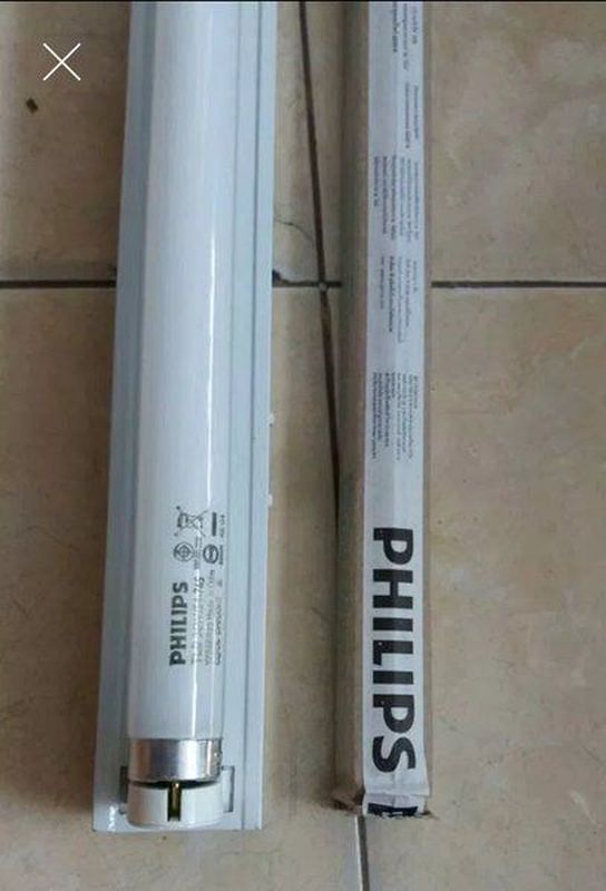 Lampu TL 40 Watt Philips