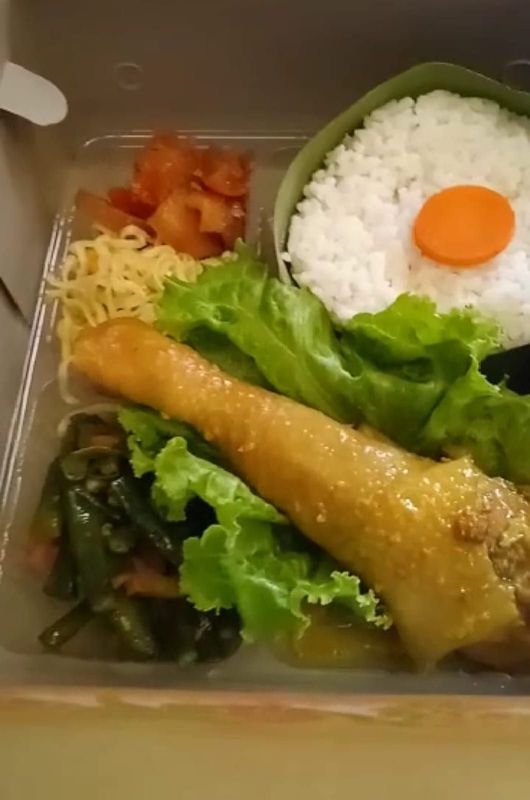 PAKET NASI KOTAK AMBOJA
