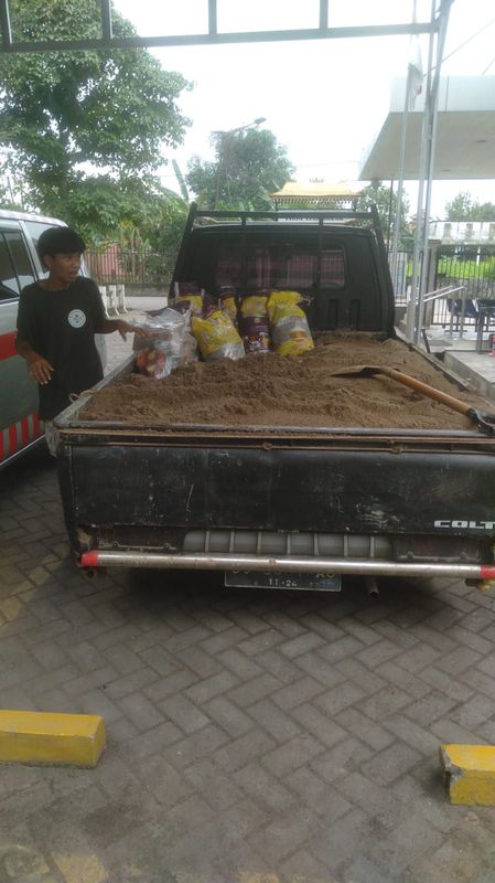 16. pembuangan puing-puing bobokan