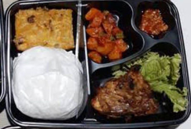 Paket Makanan Lengkap