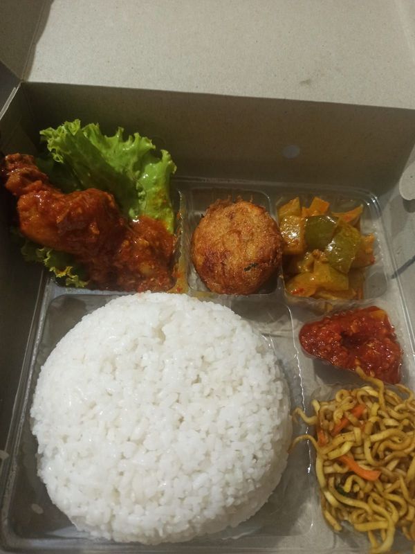 Nasi Kotak Ayam Bumbu
