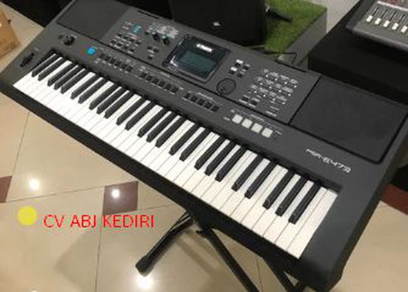 Yamaha PSR E473 61-Keys Portable Keyboard