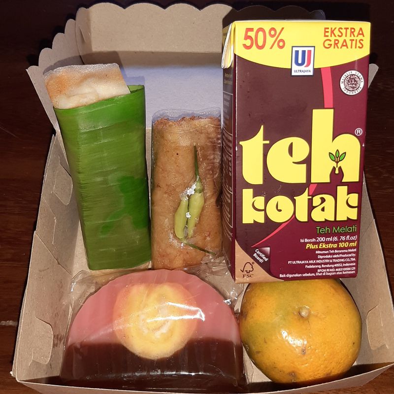 SNACK Paket 1 - Teh Kotak