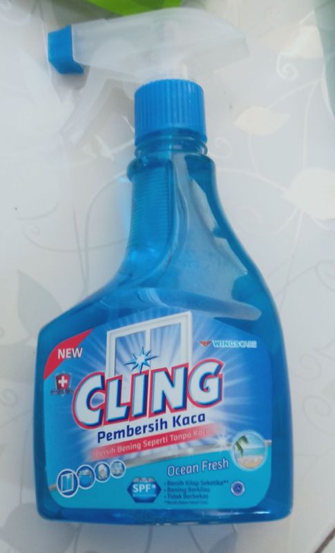 Cairan Pembersih Kaca