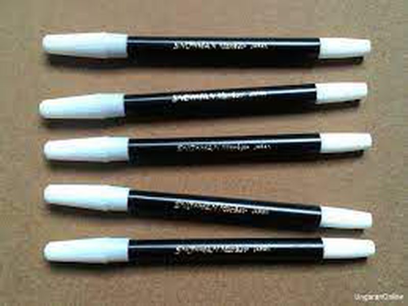 Spidol Snowman Hitam Kecil