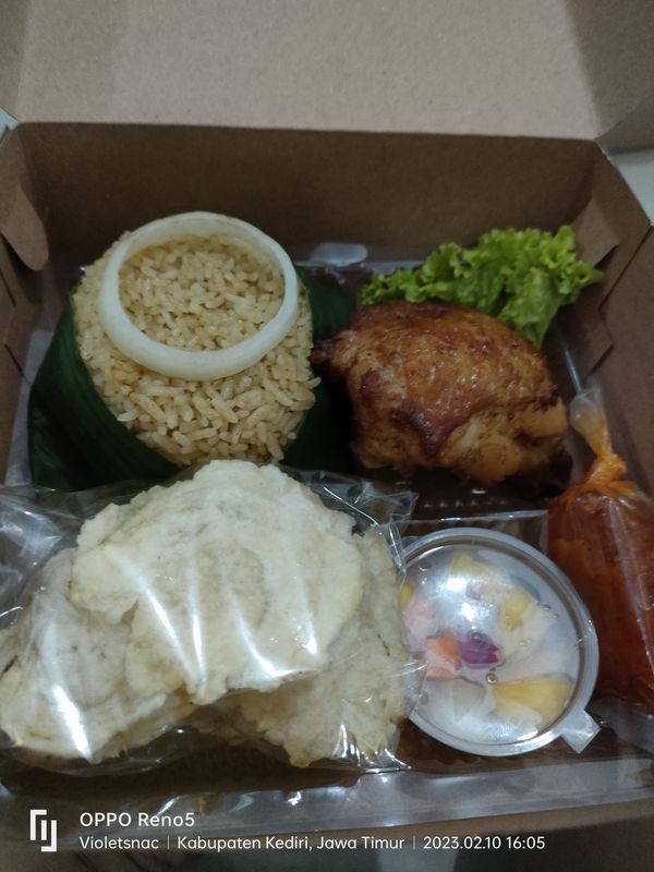 nasi kotak kebuli ayam