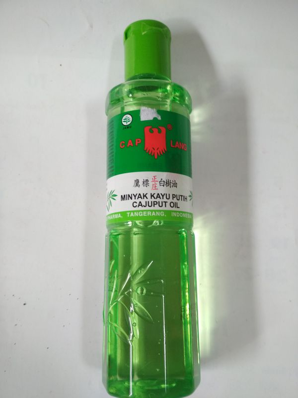 Minyak Kayu Putih Cap Lang