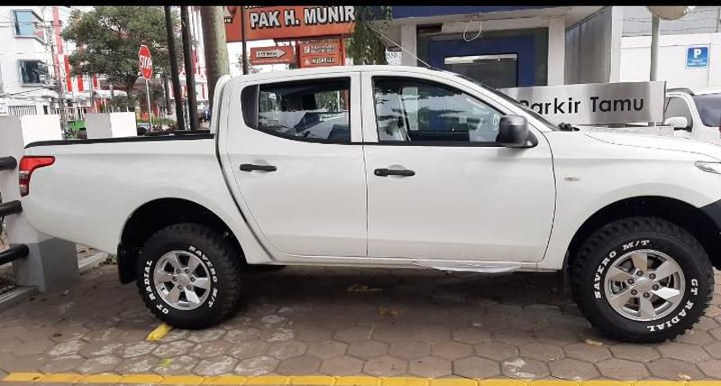 strada triton 4x4 MT tahun 2018