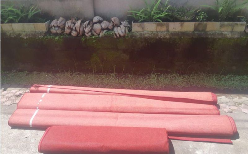 Karpet lembaran merah