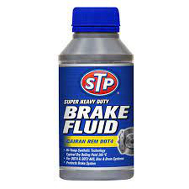 Minyak Rem STP BRAKE FLUID DOT 4