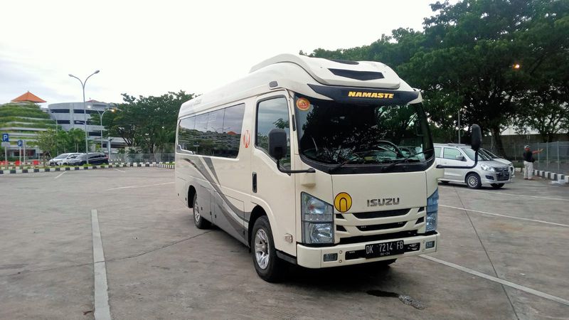 Jasa Sewa Elf 18-19 Seat (Dalam Daerah/12 Jam)