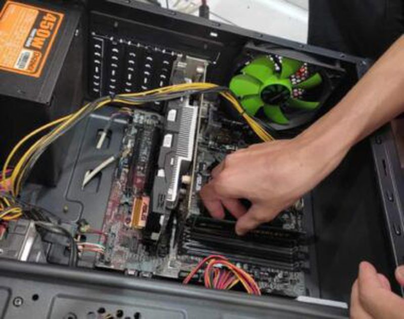 service Komputer (ringan)