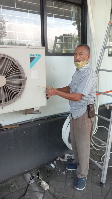 Tambah Isi Freon AC 1 PK