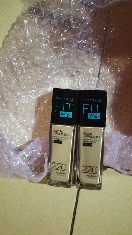 Foundation Cair Maybelline 220