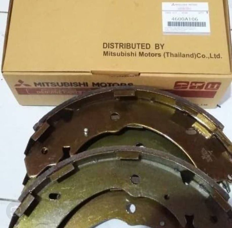 kampas rem belakang Triton 2,5