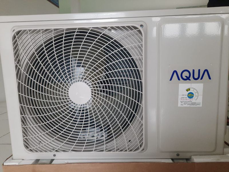 Air Conditioner (AC) Merk AQUA 2 PK (AQA-KR19AHQ)
