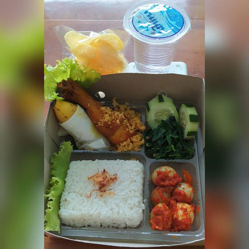 Paket E- Nasi Ayam Super Ayam Goreng Pak Jon