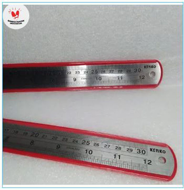 PENGGARIS BESI 30 CM