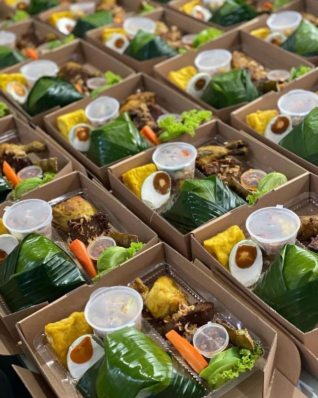 Paket Nasi box by Roti mulia