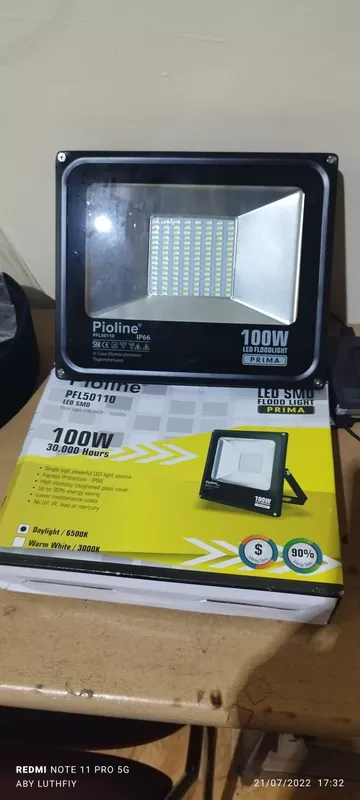 LAMPU SOROT LED 100 WATT PIOLINE