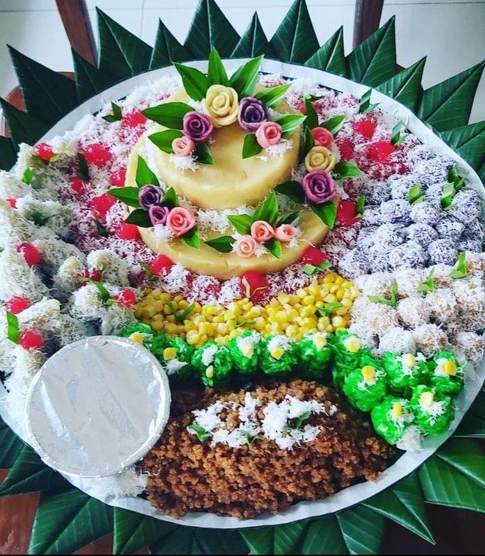 Tumpeng Kue Pangan Lokal