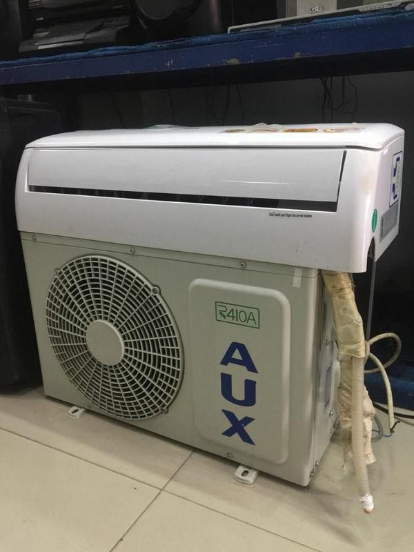 AC AUX 1 PK
