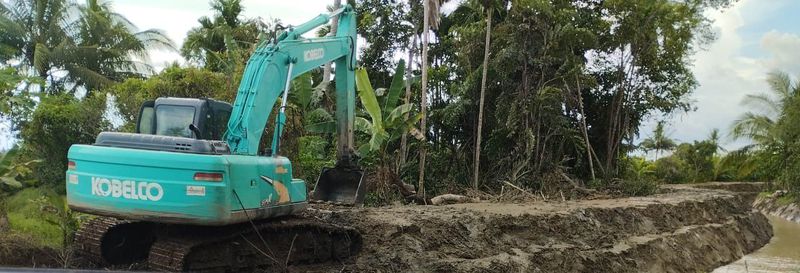 Jasa Galian Tanah Menggunakan Excavator Standar